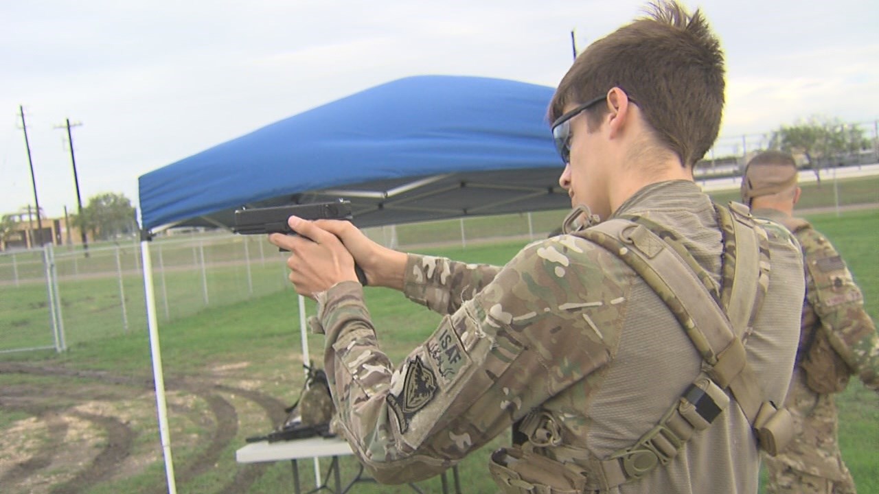 Islander ROTC Students Take Part in Tactical Airsoft Training | kiiitv.com