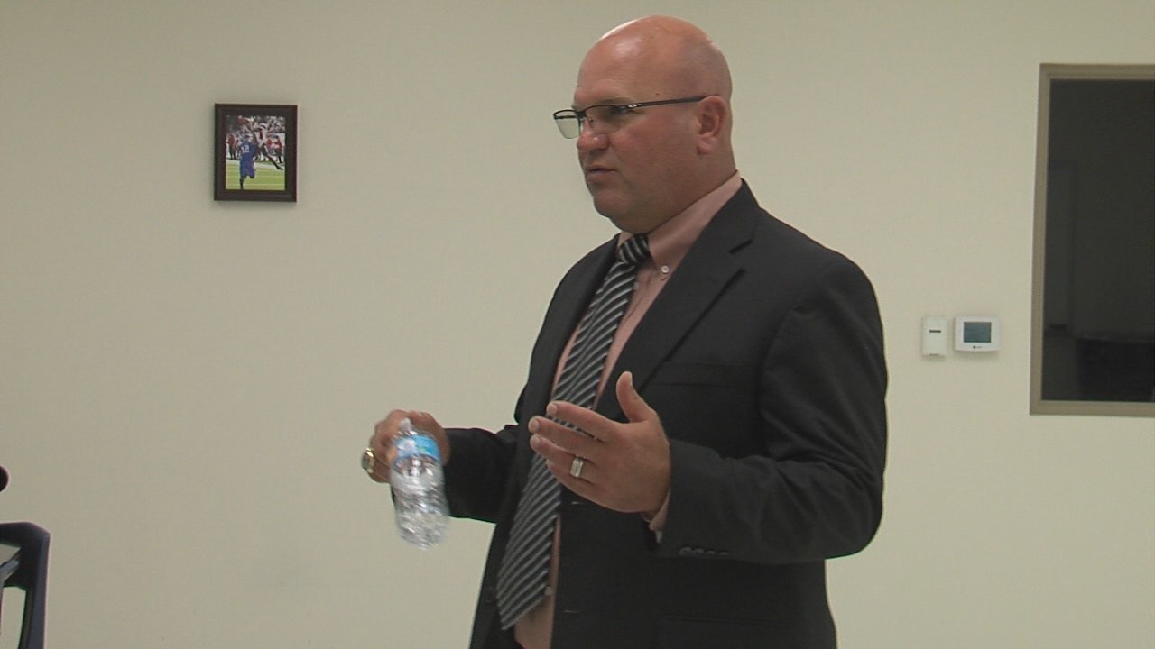 Orange Grove Introduces New Football Coach Scott Pugh | kiiitv.com