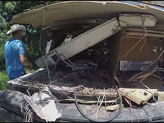 Looters target Bandera flood victims' abandoned property | kiiitv.com