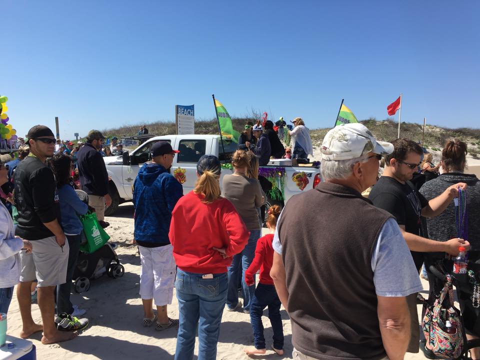 Barefoot Mardi Gras Parade Hits the Island | kiiitv.com